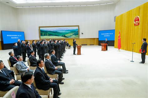 国务院举行宪法宣誓仪式 李克强总理监誓滚动新闻中国政府网