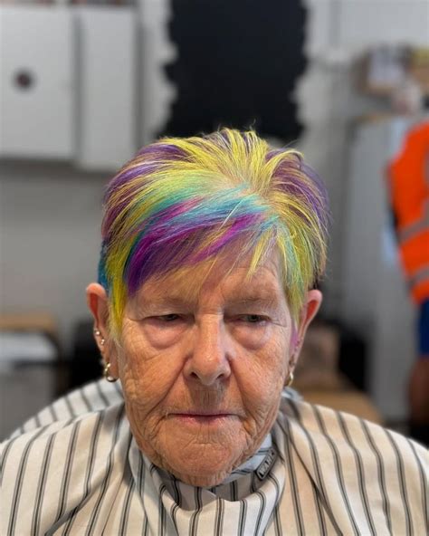 30 Pixie Bob Haircuts That Make Older Women Look And Feel Fabulous