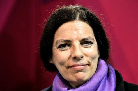 Најбогатата жена на светот тежи 100 милијарди долари но живее како сиромашна Не се шминка не