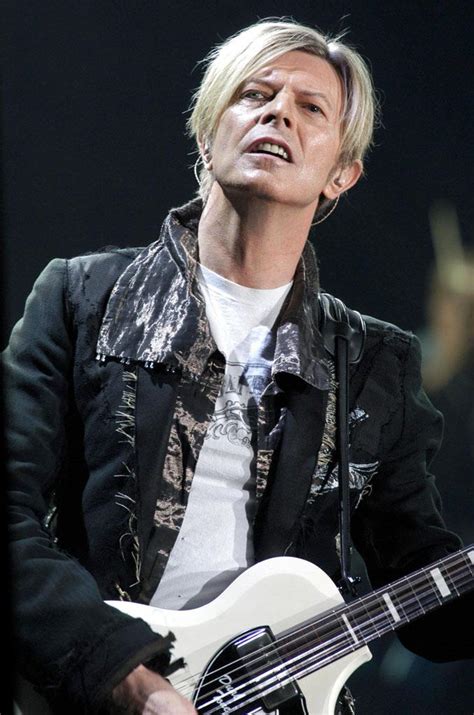 David Bowies Bandmate Exposes Late Superstars Drug Sex And Gay Secrets