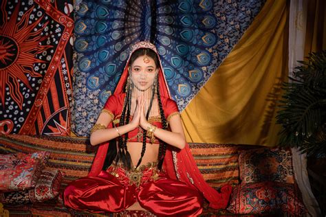 아트그림 20220805 이국적인 모델들의 컬렉션 V2ph