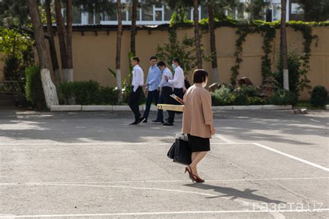 1 октября День учителей и наставников праздник в Узбекистане отмечается с 1997 года в
