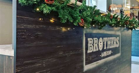 საპარიკმახერო ძმები თბილისში მამაკაცის თმის სალონი თმის შეჭრა და გაპარსვა წვერის მოვლა