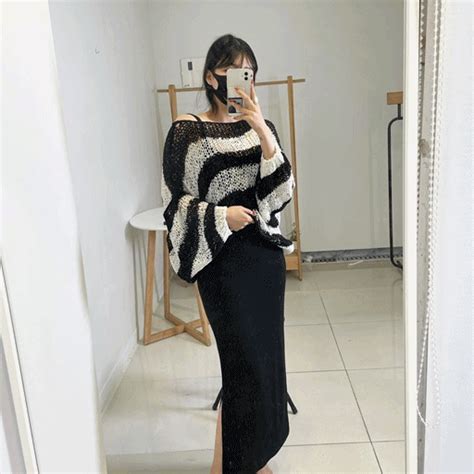 뉴웨이 당일배송 단가라 입술넥 루즈핏 썸머 니트 위시버킷