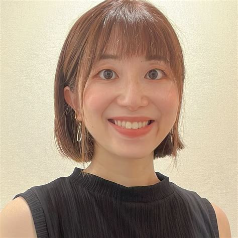 🦋 私はコーダです🦋 コーダとは、耳の聞こえない親をもつこども、のことです。 私の両親は、耳が聞こえません、ろう者です。 日常会話でよく使いそうなフレーズを 手話で表現してみました！！ 本当に