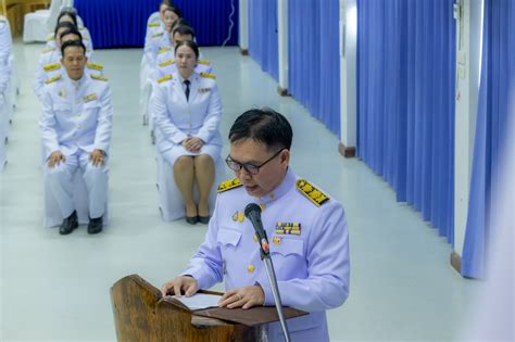 พิธีรับพระราชทานเครื่องราชอิสริยาภรณ์ชั้นสายสะพาย เบื้องหน้าพระบรมฉายาลักษณ์พระบาทสมเด็จพระ