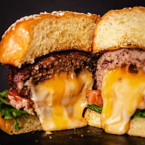 How To Cook Juicy Lucy Burgers