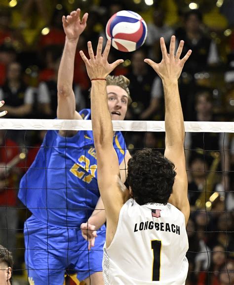 No 1 Ucla Mens Volleyball Rallies To Beat No 2 Long Beach State In