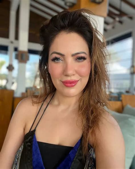 Munmun Dutta Hot Pics Sexy Photos Of Babita Ji From Tmkoc