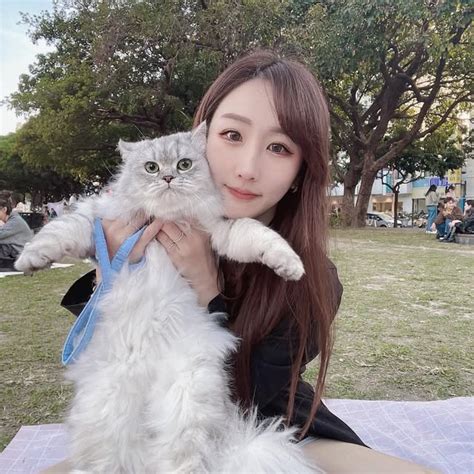 嘴嘴 Ritagao1997 • Threads Say More