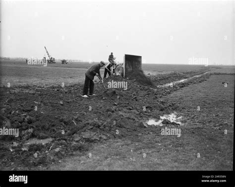 Mining Tillage Leveling Shaving Dumpers Workers Date Undated Keywords Workers Semen