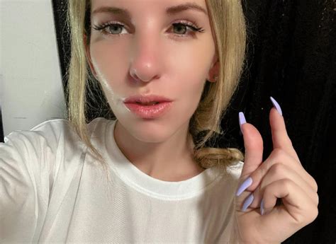 Your Micro Dick Is So Small It Needs To Be Laugh And Giggle 🤭 At It In Order To Get You Hard ️