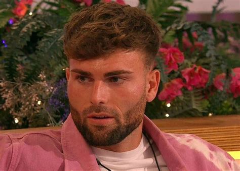 Love Islands Tom Branded A Hypocrite By Fans After Bashing Lanas