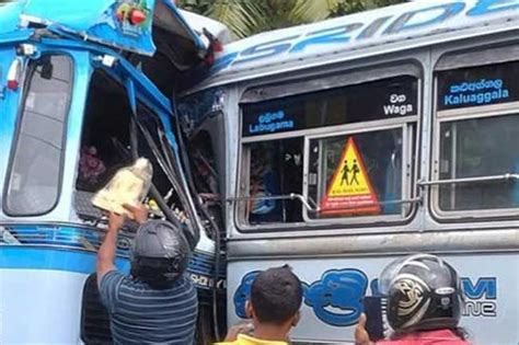 රනාලේ අනතුරකින් පාසල් ළමුන් රැසක් රෝහල්ගත කෙරේ