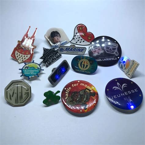 Customized Logo LED Flashing Button Badge Safety Pin Badge LED Badge And LED Light Up Badge Price