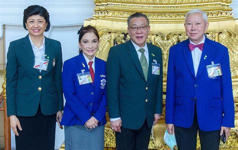 ผู้หญิง สมาคมนักเรียนเก่าฝรั่งเศสฯ น้อมรำลึก ‘๑๐๐ ปี พระบารมีปกเกล้าฯ เหล่านักเรียนไทย