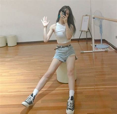 Pin By 𝓢𝓾𝓰𝓪 𝓞𝓹𝓹𝓪 On Sᴛʏʟᴇ Ulzzang Fashion Cute Outfits Skinny Asian