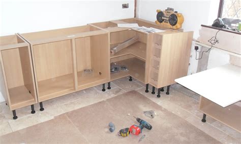 Самостоятельная установка кухонного гарнитура — пошаговая инструкция «Мега Мастер