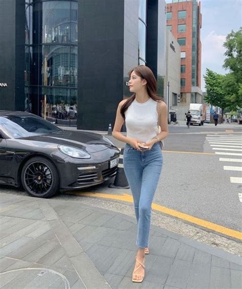 แฟชั่นวัยทำงาน 30 ไอเดียใส่กางเกงยีนส์ให้ดูดี ไม่เซอร์เกินไป Ladyissue เว็บรีวิว