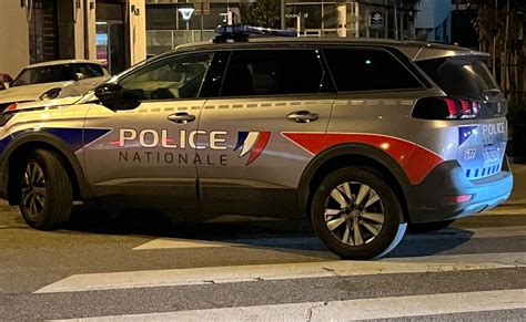 Un Homme Tué Par Balles En Pleine Nuit Dans Un Hall Dimmeuble à Bobigny