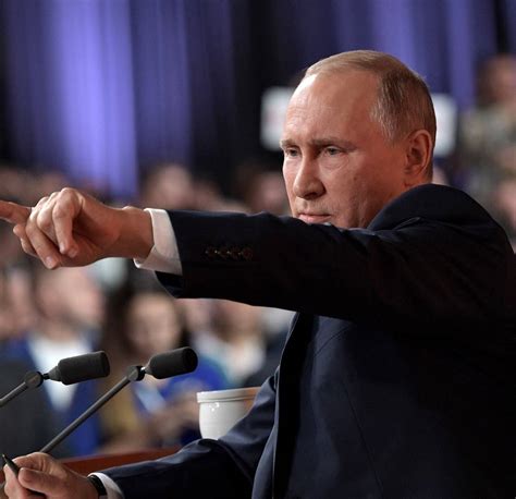 Зачем Путин заговорил о Навальном