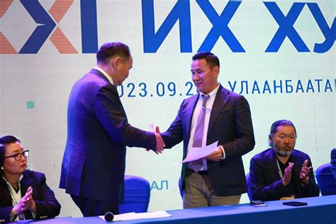 Д Энхтүвшин Бизнесийн орчныг сайжруулахын төлөө сэтгэл гарган хичээж