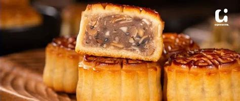 仲秋 好时节愿得年年常见中秋月 月饼 月亮 一家人