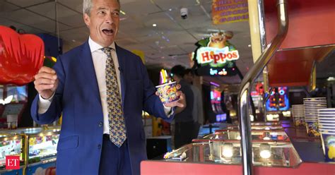 Uks Nigel Farage Says The West Provoked Putins Invasion Of Ukraine