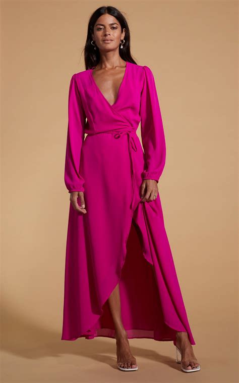 The Complete Guide To Wearing A Wrap Dress Dancing Leopard