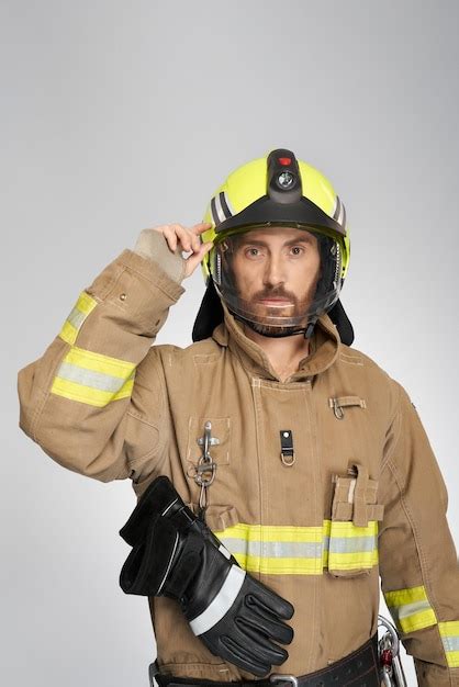 소방관 포트레이트 사진 Freepik