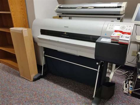 Canon Imageprograf Ipf710 Wide Format Color Printer And 1 Box Of Paper Gavel Roads Online Auctions