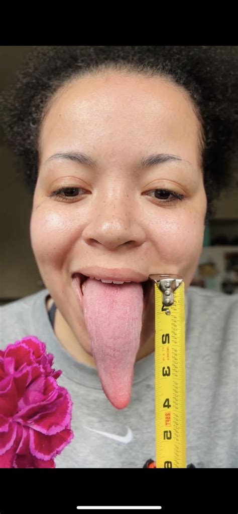 L R Longtonguefetish