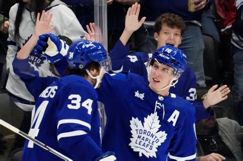 A Playoff Plea From A Dejected Toronto Maple Leafs Fan Please Just Win Cbc News