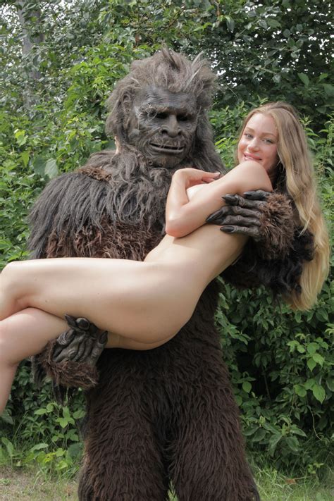 Bigfoot Gets Some Myconfinedspace