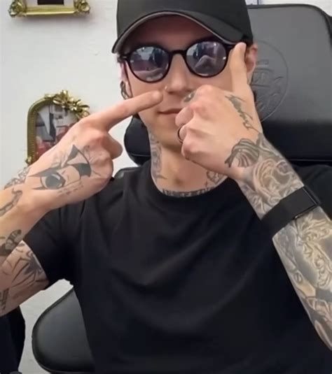 Shellie Lucas Adlı Kullanıcının Andy Bvb Panosundaki Pin