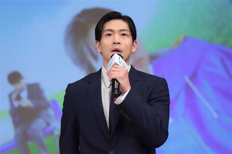 阿部サダヲ、満島ひかり、宇崎竜童、松下洸平、坪倉由幸が登壇！『アイ・アム まきもと』完成披露試写会：フォトギャラリー｜シネマトゥデイ