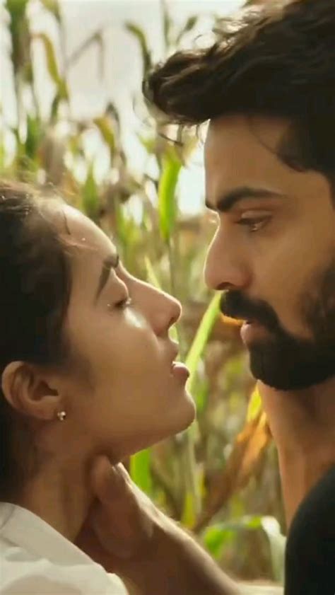 Simrat Kaur Hot Vertical Scene 01 Indiancelebhotscenes