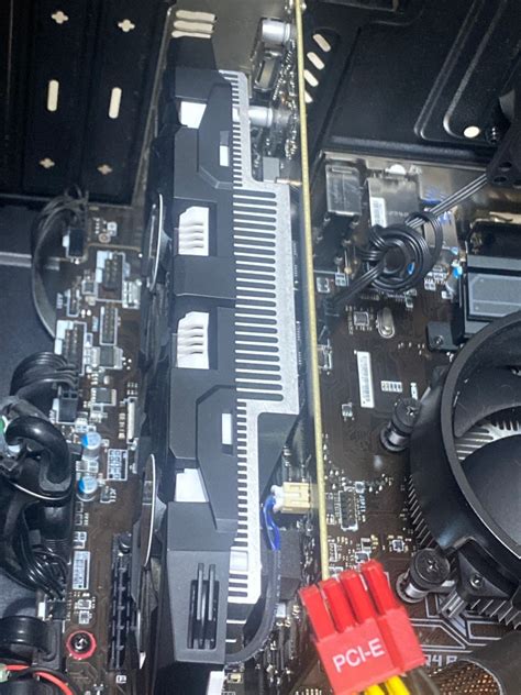 그래픽 카드 보조전원 케이블 꽂는 선이 없어요 지식in