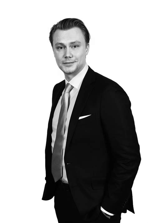 Linna Sakari Asianajotoimisto Jurentia Helsinki Espoo Vantaa