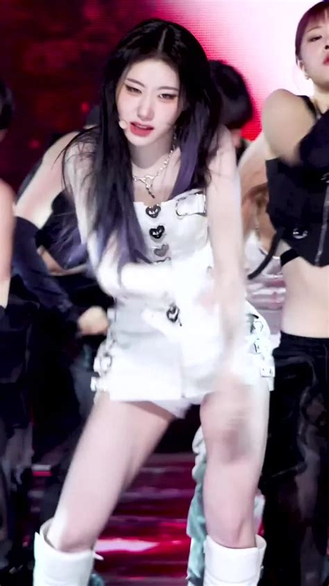 ITZY Chaeryeong KPOP NSFW ITZY Chaeryeong KPOP NSFW