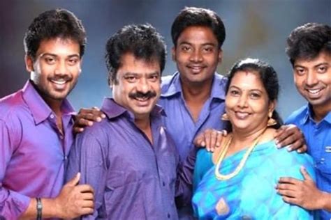 இயக்குனரும் நடிகருமான பாண்டியராஜனின் மனைவி மூன்று மகன்களை பார்த்துள்ளீர்களா