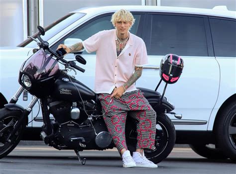 Раперот за кој Меган Фокс го остави сопругот наскоро ќе го гледаме во филм со холивудските