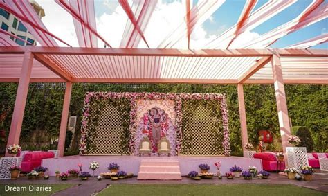 Marvelous Mehndi Party Decor Photo 363595