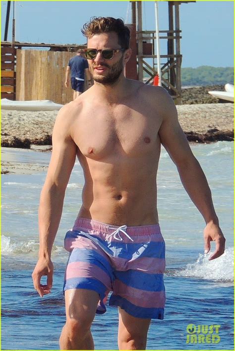 Jamie Dornan Shows Off His Hot Shirtless Body In Ibiza Photo Jamie Dornan Shirtless