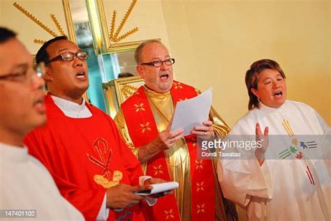 Lesbian Weddings Photos And Premium High Res Pictures Getty Images