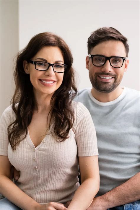 Cool Reasons You Should Keep Your Relationship Private Realest Love