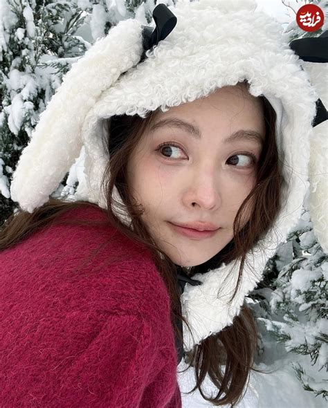 عکس‌های تازۀ ملکه اینوون سریال دونگ‌یی در 37 سالگی در حال برف‌بازی