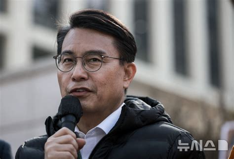 여 헌재 압박 장외투쟁 갑론을박행동 나서야 전략적 접근종합