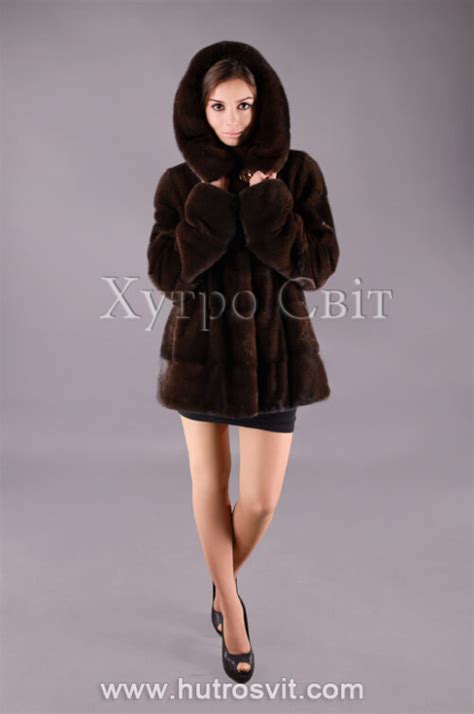 Вишукана коротка шуба курточка із канадської норки