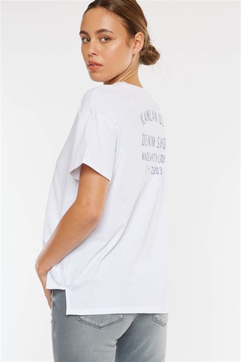 보이프렌드 핏 캔캔 화이트 그래픽 티셔츠 데미언